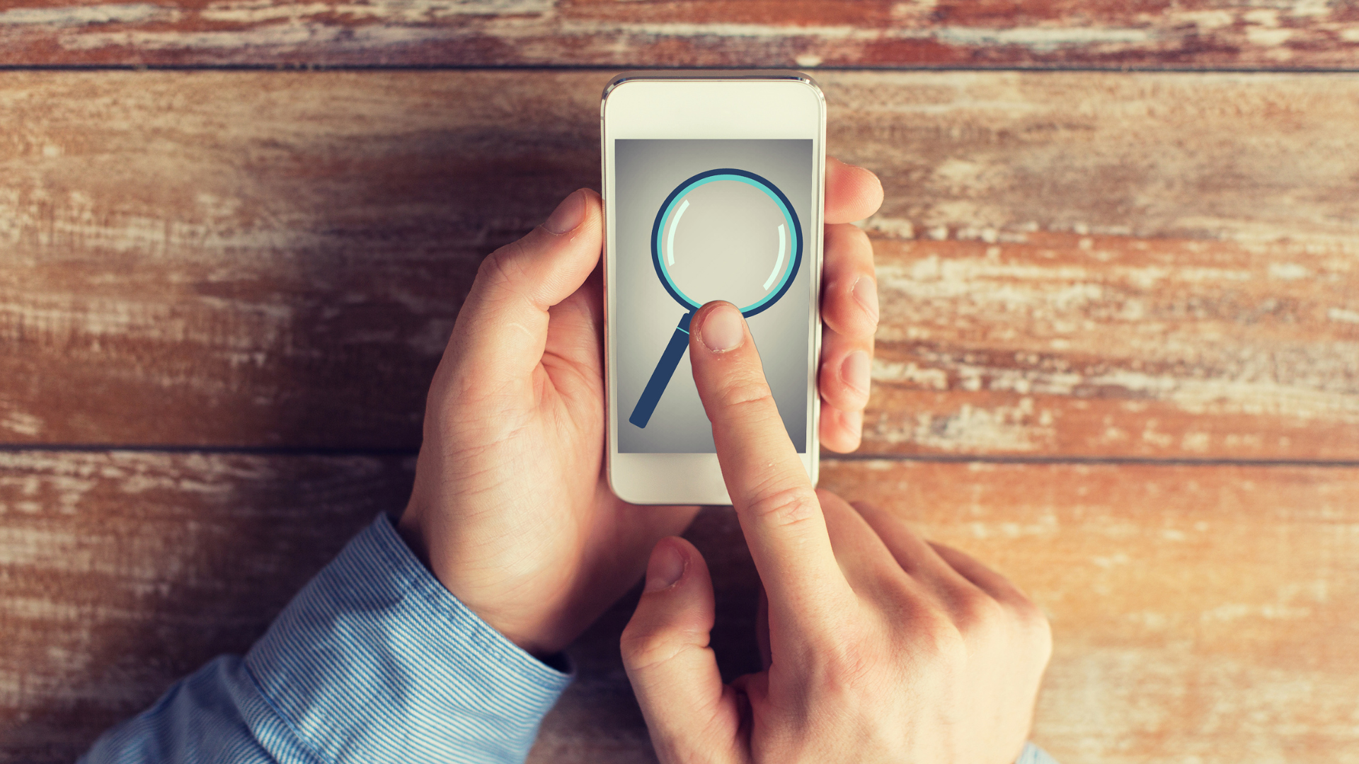 Magnifying and zooming with your phone
